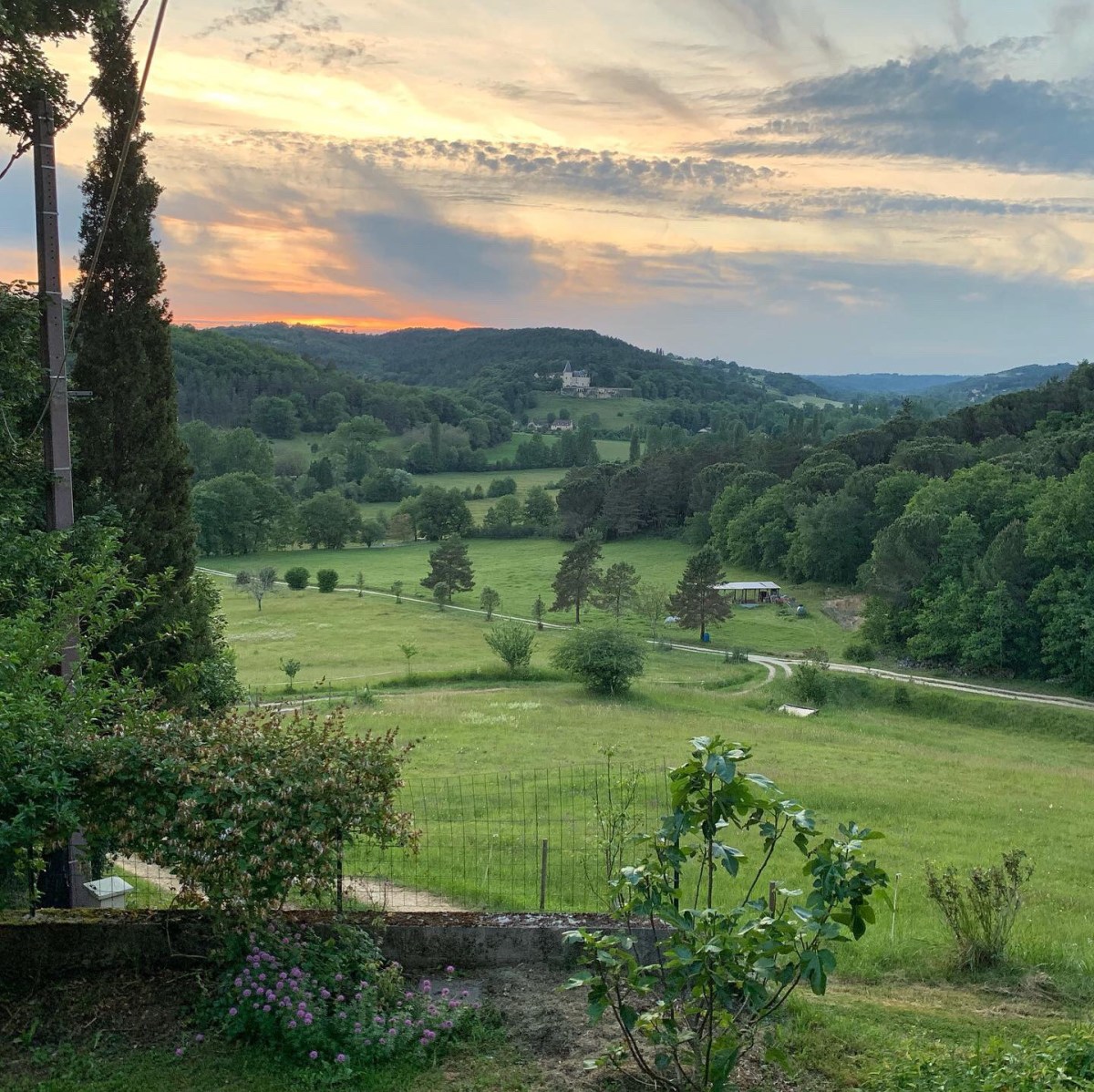 How I came to appreciate the French Shrug – This Travelling Life